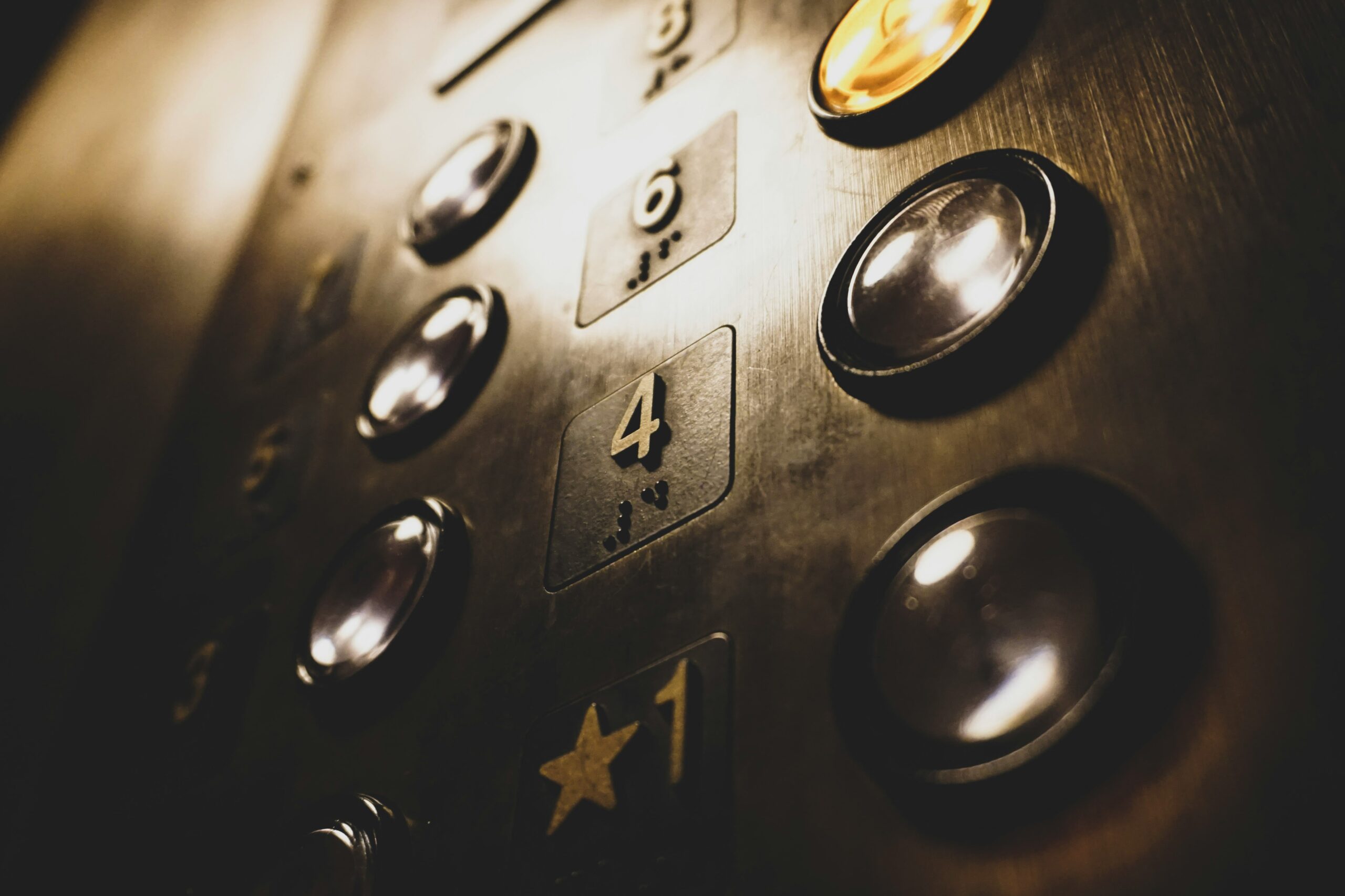 Get Ready for Summer with Lift Servicing for Hull and Beyond | Paragon ...